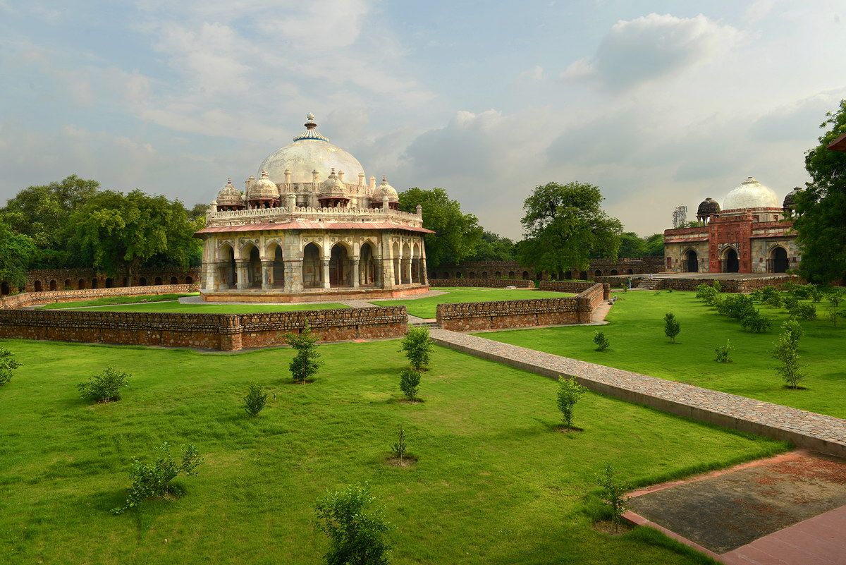Mughal era tombs restored to their traditional grandeur