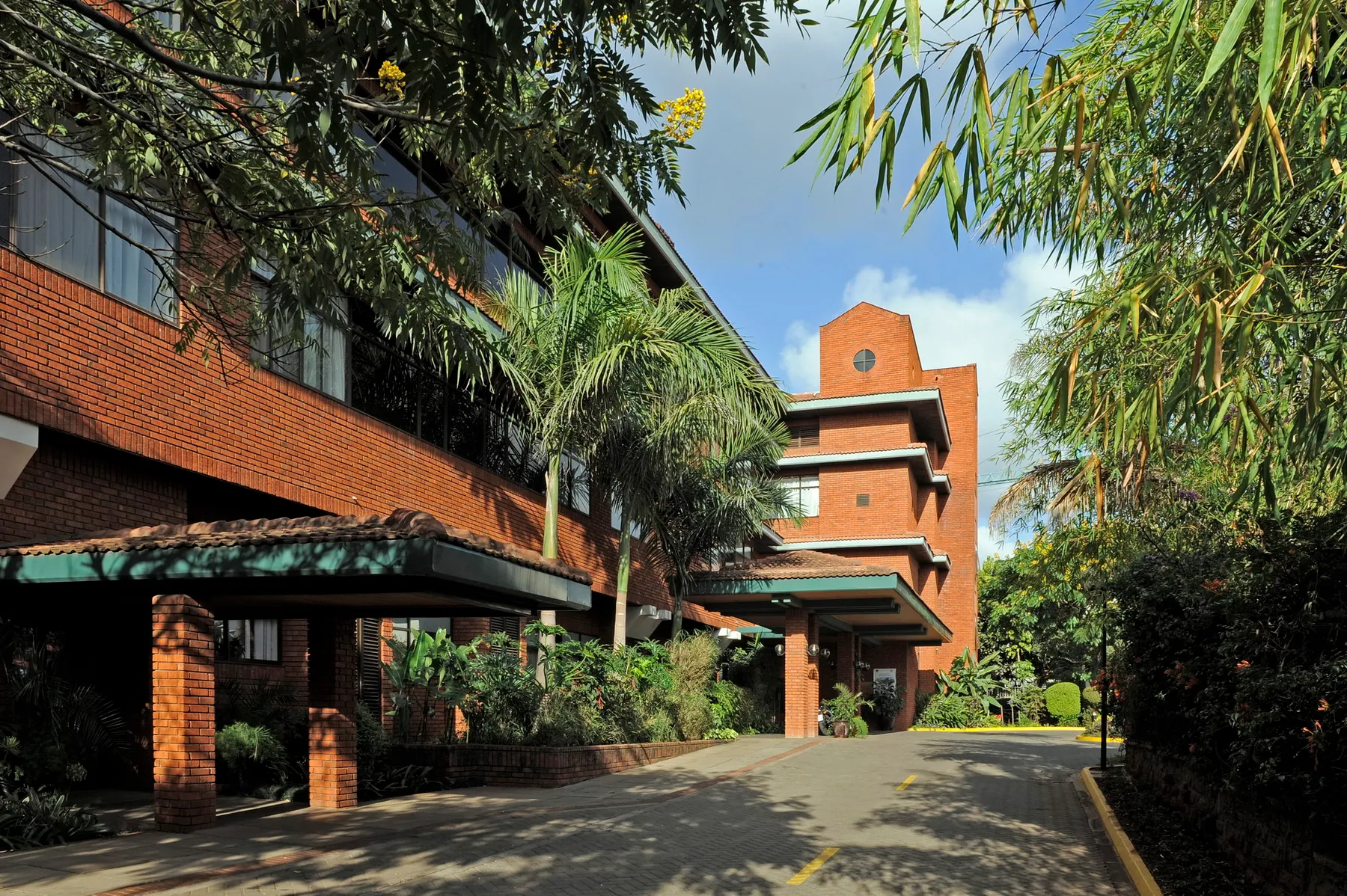 Aga Khan receives top hospital accreditation - AKDN