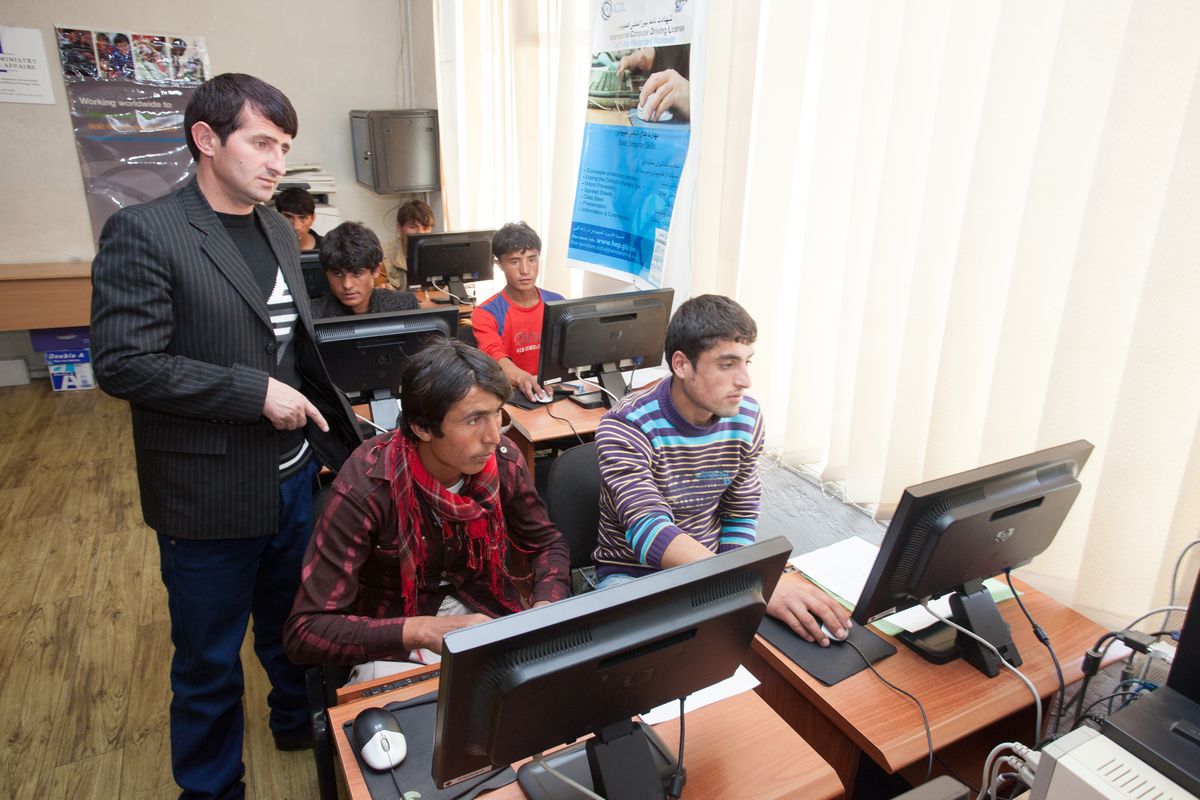 Geographic Information Systems Laboratory Opens at the University of ...