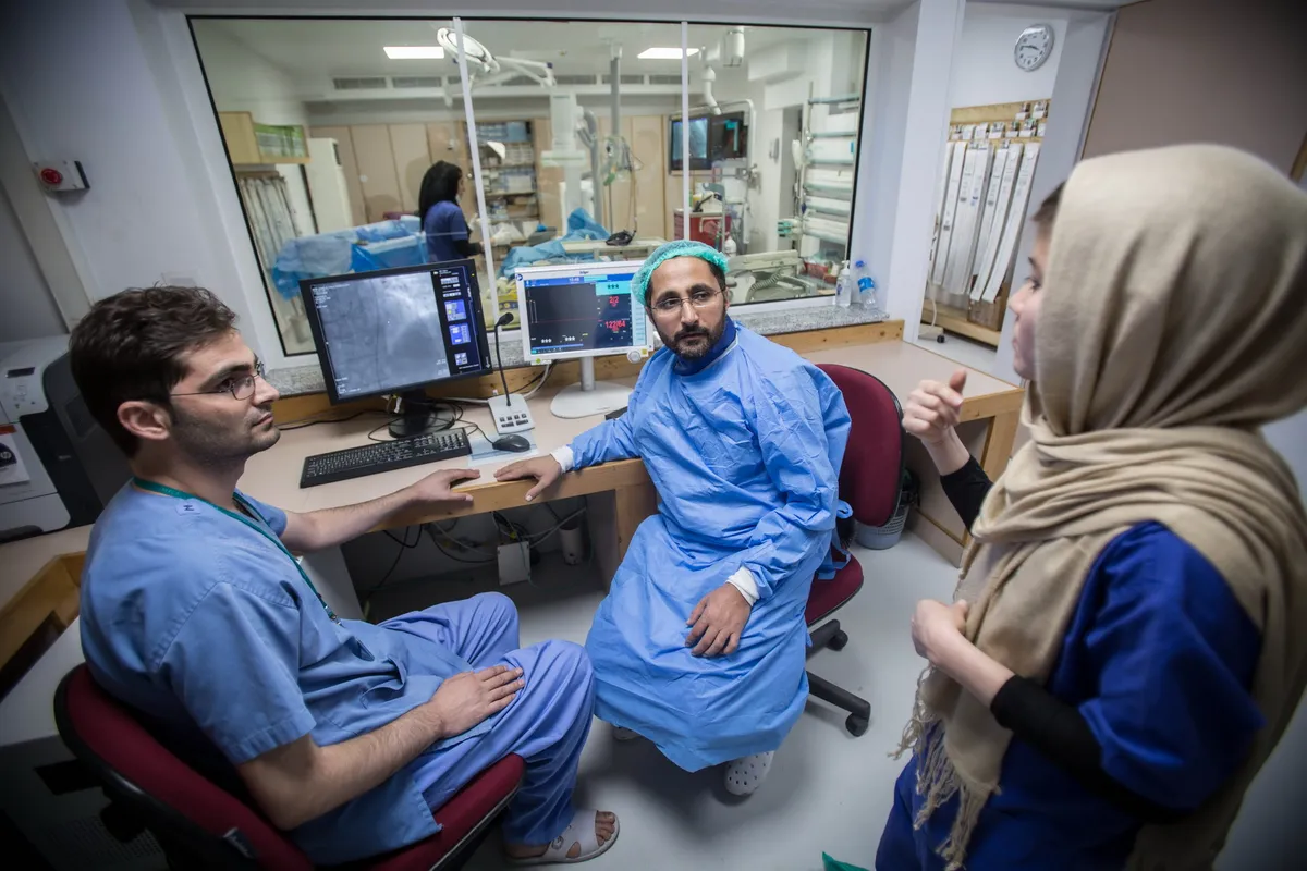 President Ghani Meets Aga Khan Foundation’s Graduated Doctors