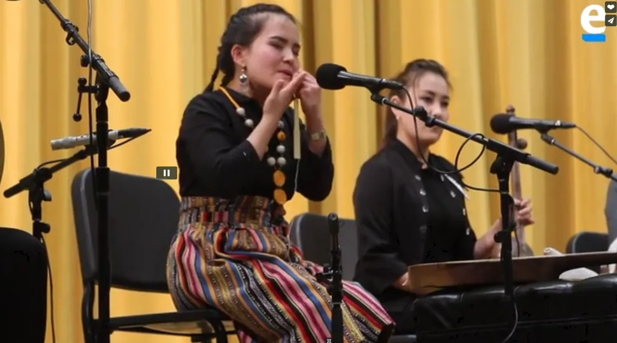 Uzbek artist builds on Central Asia's epic tradition - AKDN