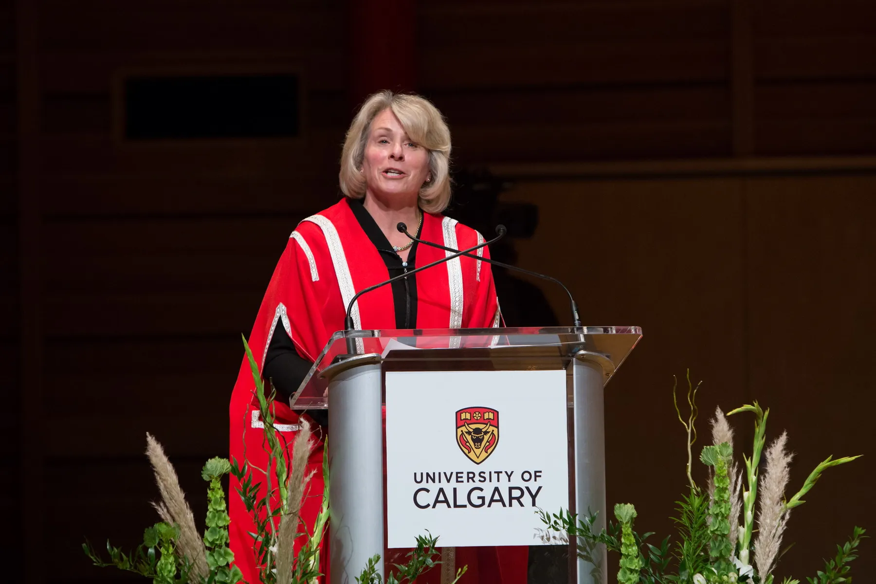 Louvor a Sua Alteza o Aga Khan pela Dra. Elizabeth Cannon, Presidente ...