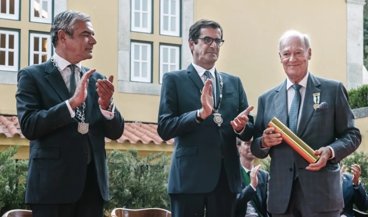 Prince Amyn Aga Khan receives Medal of Honour of Porto City in ...