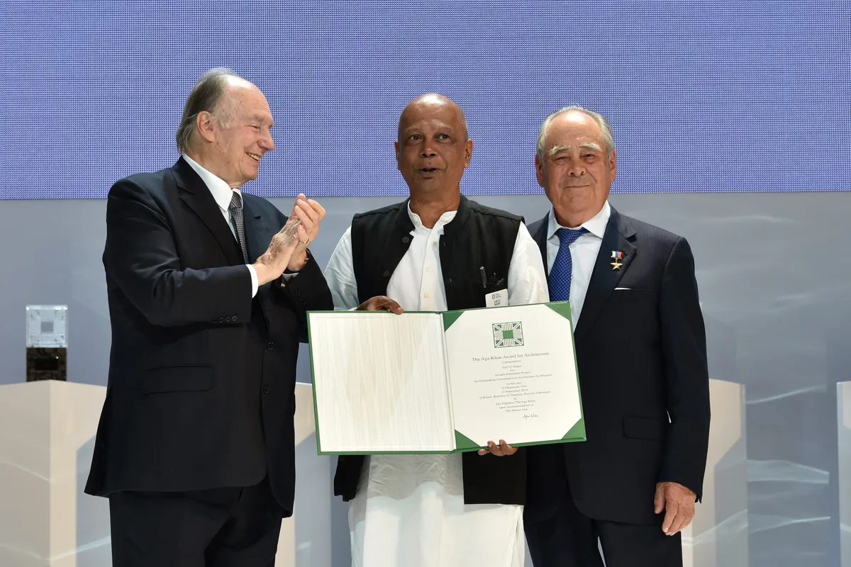 Think about reasons while going for change, says Bangladeshi award ...