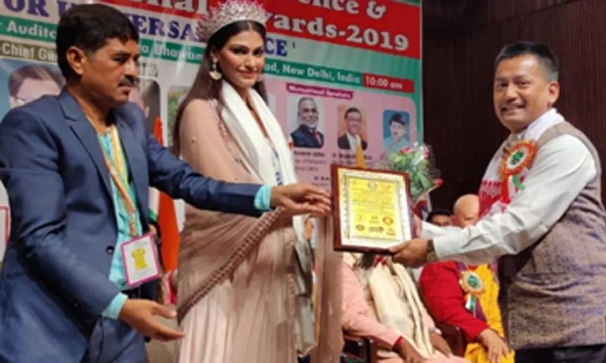 Aga Khan Foundation staff member receives the Rashtriya Gaurav Samman 2019