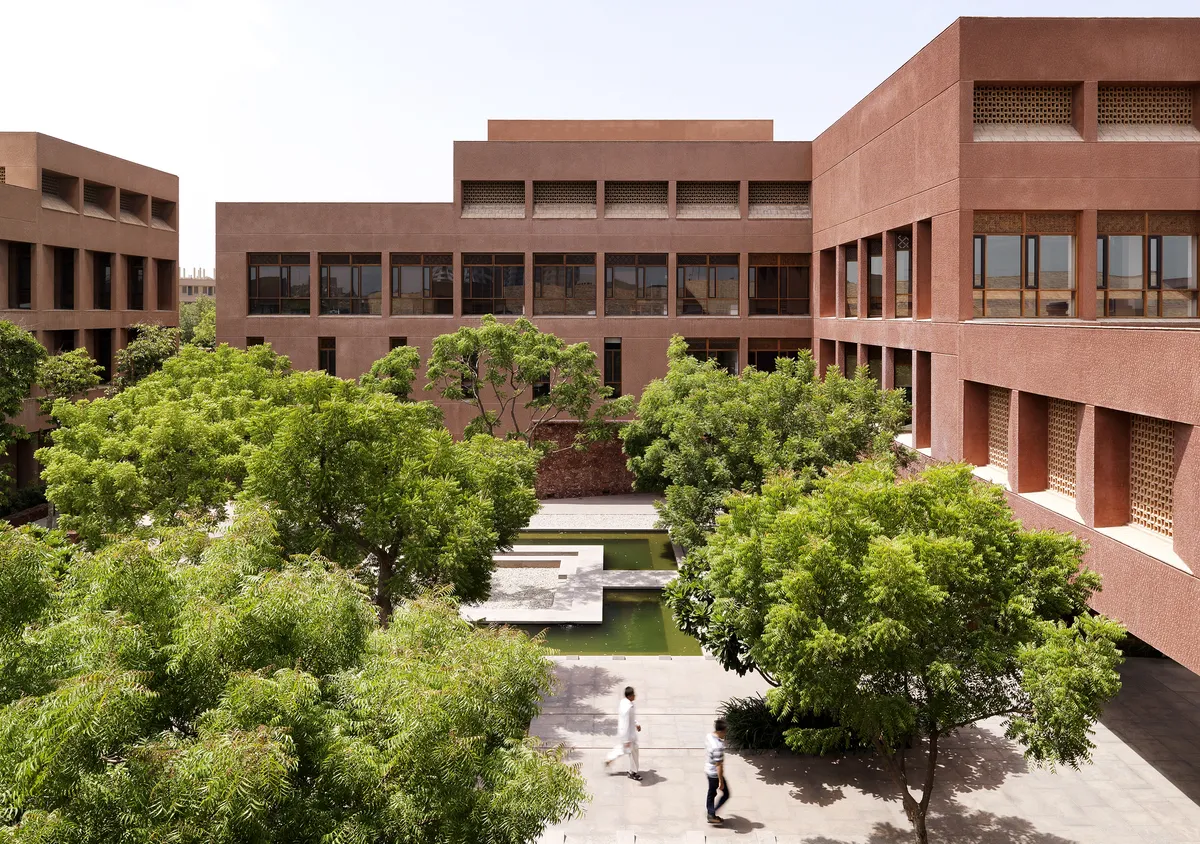 AKU wins Rs14.5mn grant to develop new, targeted stem cell treatments ...