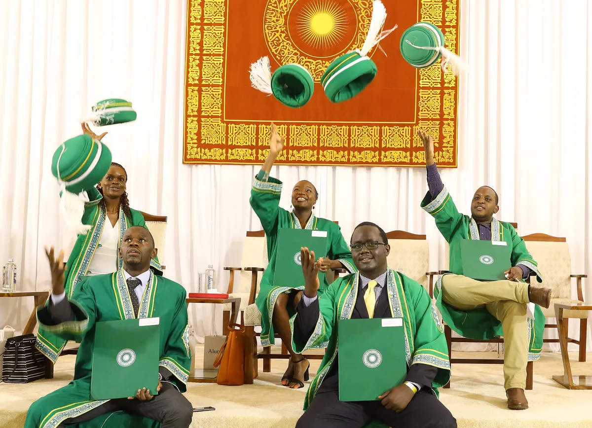 More than 660 students graduate at AKU’s global convocation