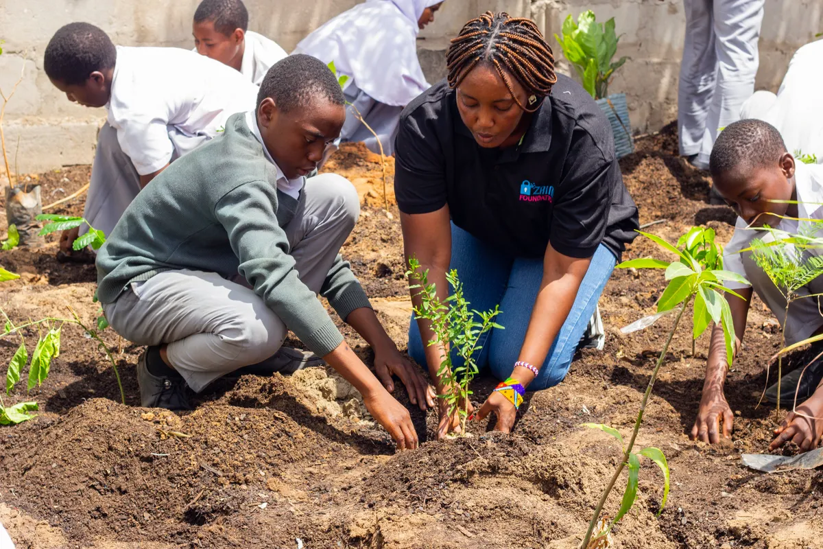 Classroom and community: Teachers as climate change leaders