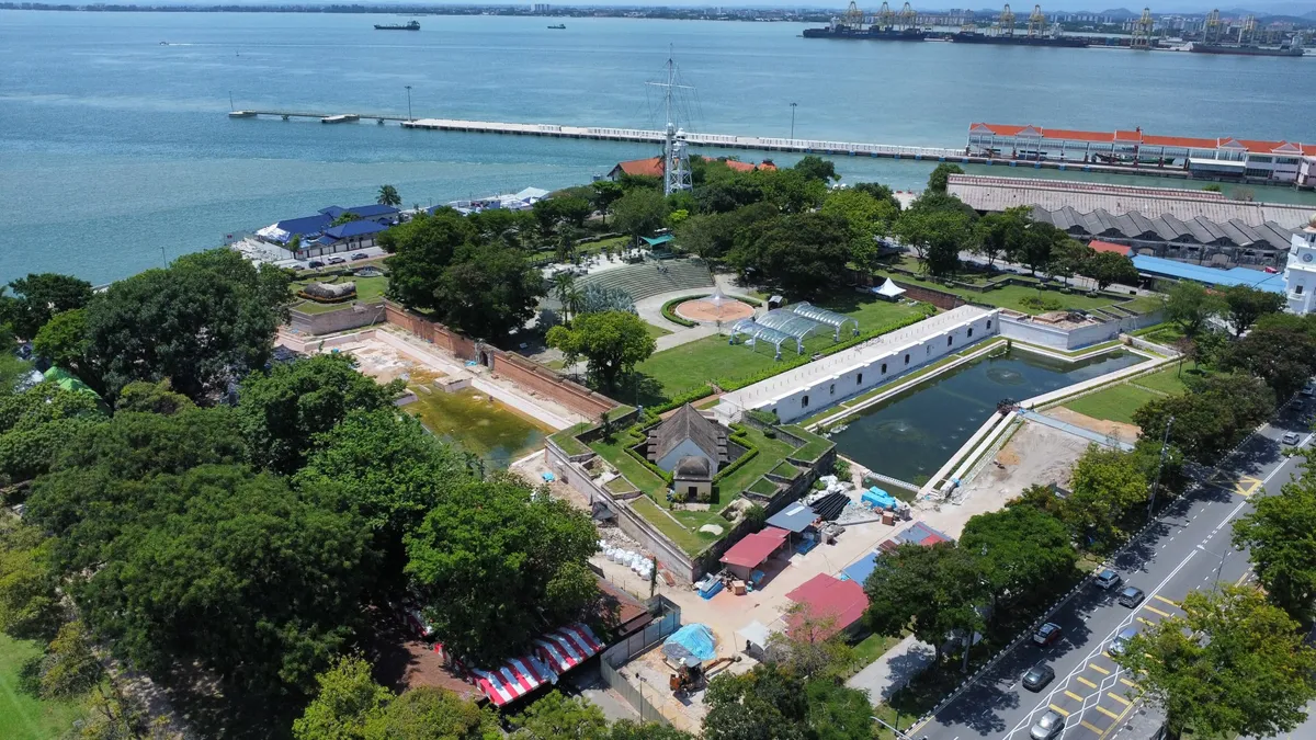 George Town unveils reinstated moat at Fort Cornwallis