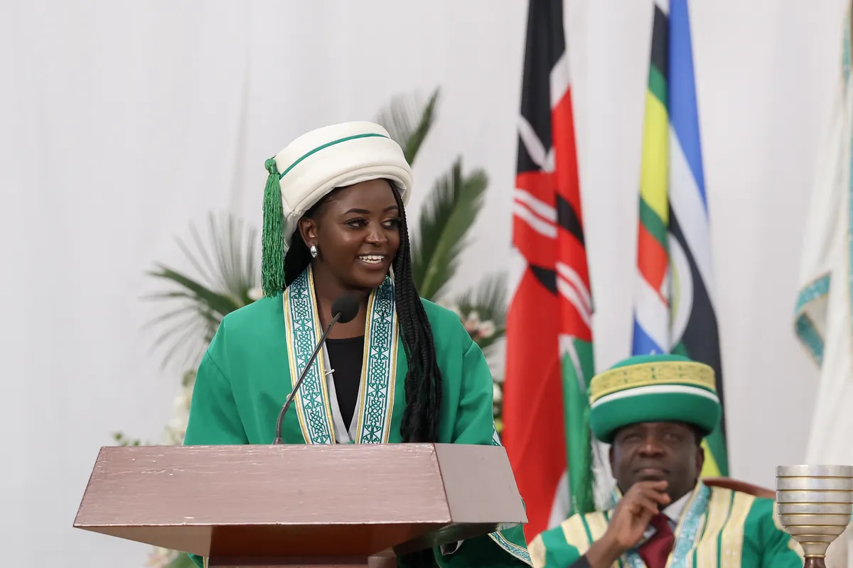 Discurso de Elosy Naitore na Cerimónia de Entrega de Diplomas da AKU de ...
